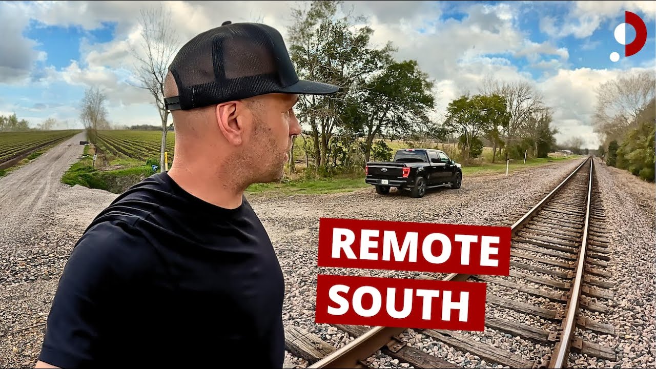 Solo Road Trip Through the Forgotten South (Stuck in Time) – Peter ...